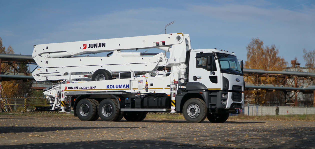 Автобетононасос на шасси Ford Trucks 3542 передали клиенту из Тюмени ...